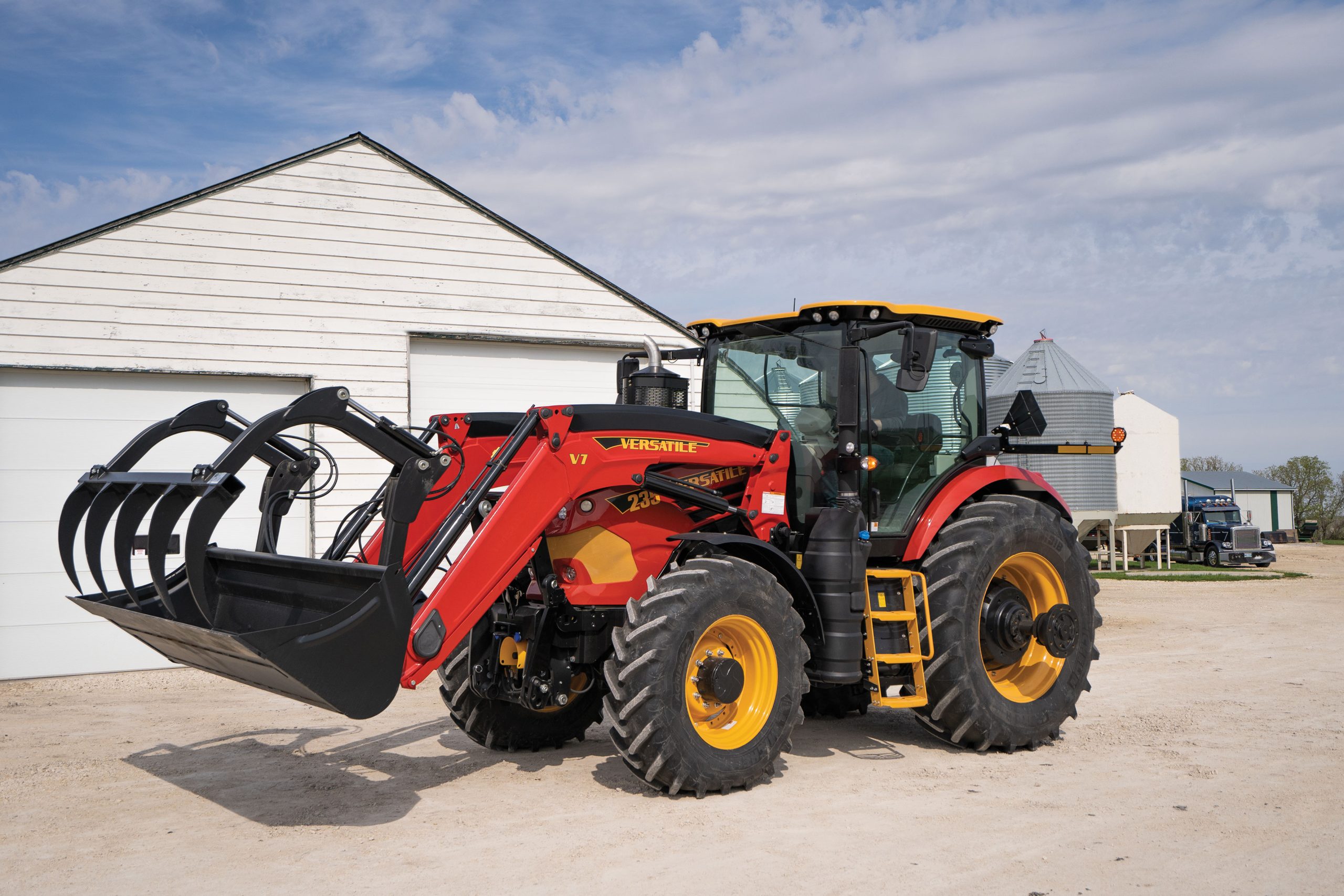 Versatile Tractors | The Best Farm Tractor For You