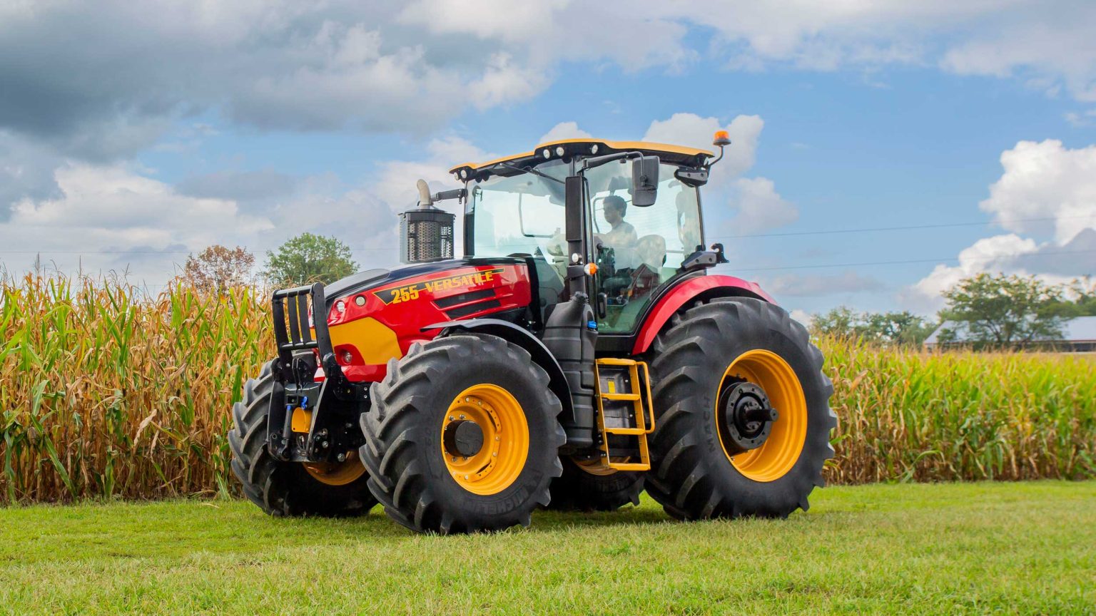 Versatile Tractors | The Best Farm Tractor For You